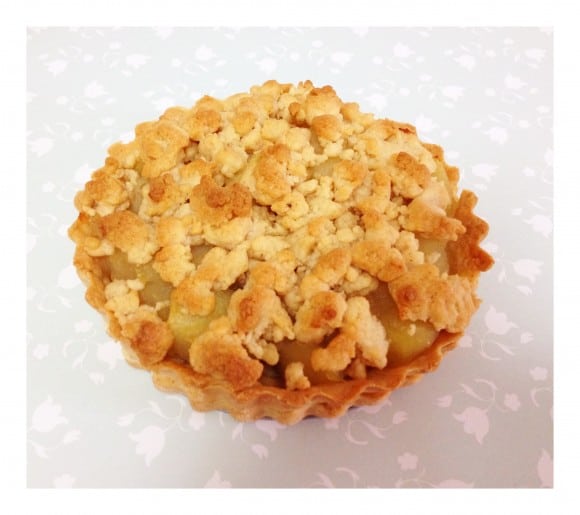 Mini Apple Crumble Pies | Individual Serving Size - Bake Play Smile