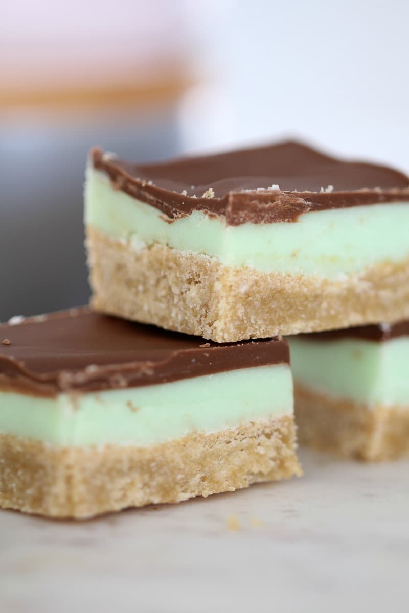 Traditional Peppermint Slice (an all-time favourite classic recipe ...